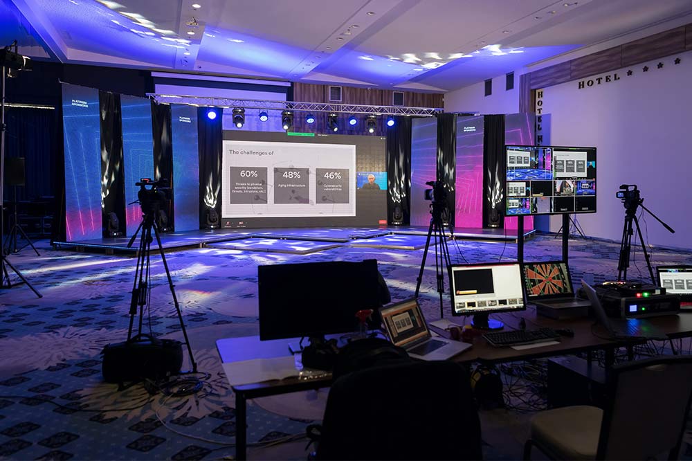 Webinars vs. In-Person Events: Making the Right Choice | WorkCast Webinars vs. In-Person Events: Making the Right Choice | WorkCast